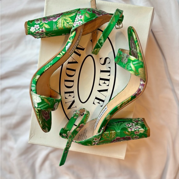 Steve Madden | Shoes | Steve Madden Green Floral Carson Heels | Poshmark